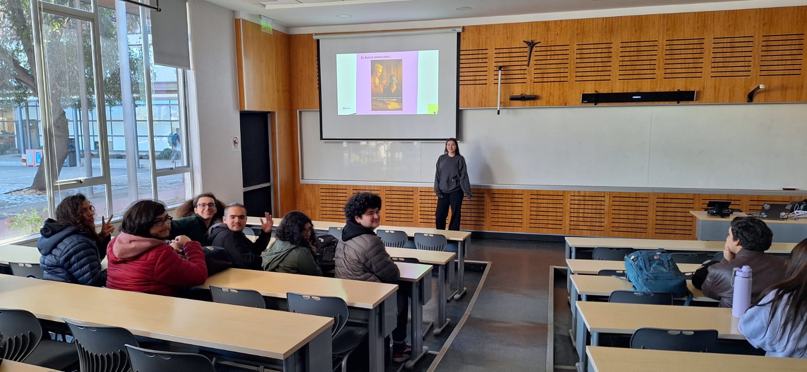 Novatos y novatas de la LICC participaron en charla sobre la toma de ramos organizada por la RMC ...